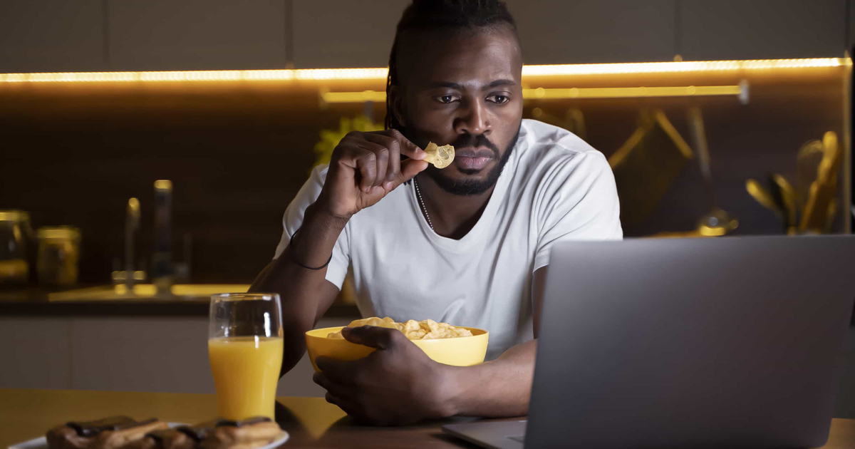 Does Eating Late at Night Cause Weight Gain? Facts & Myths