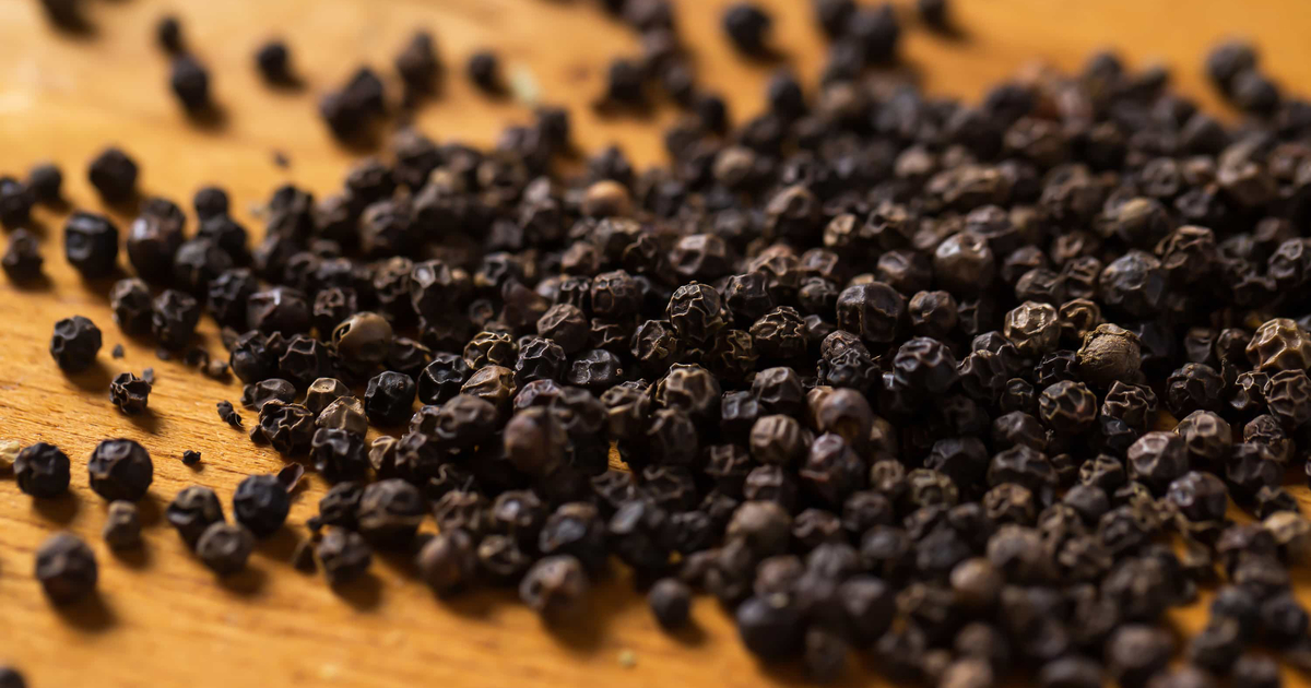 11 benefici del pepe nero per la salute comprovati dalla scienza