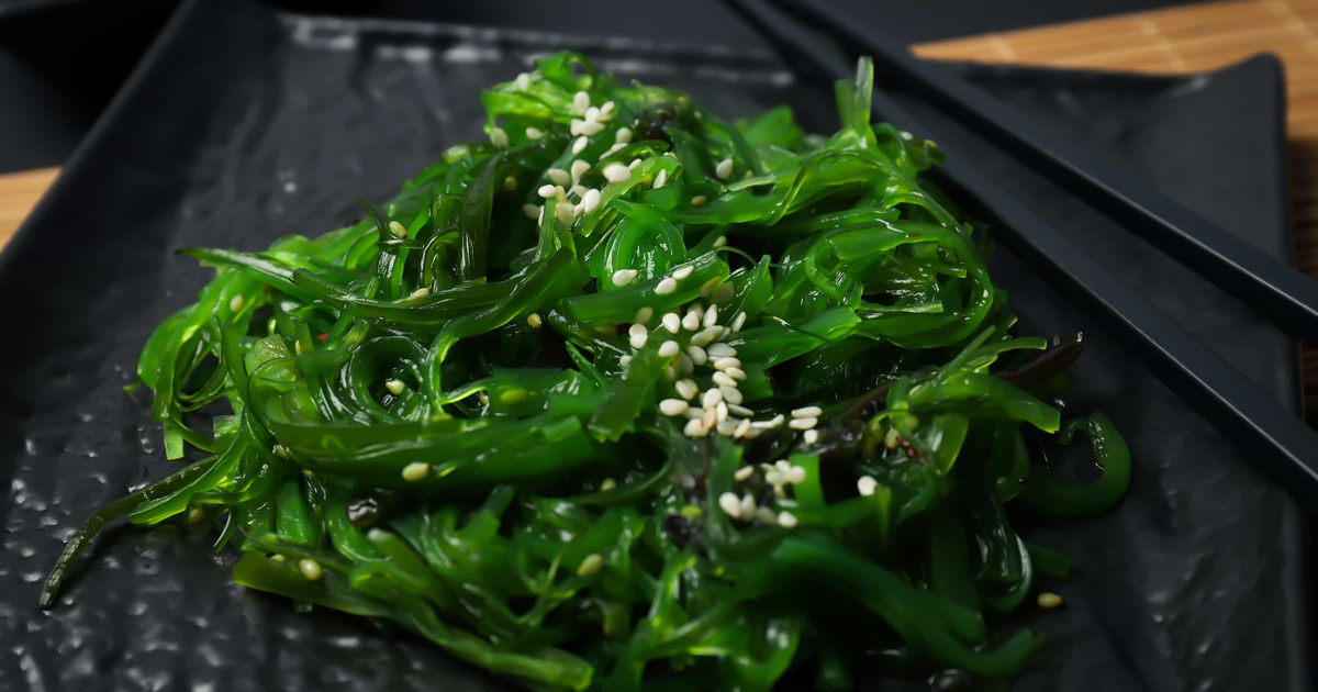 8 Surprising Health Benefits of Wakame Seaweed