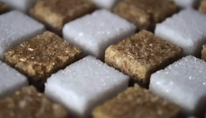 Farinsocker kontra vitt socker: Vad är skillnaden?